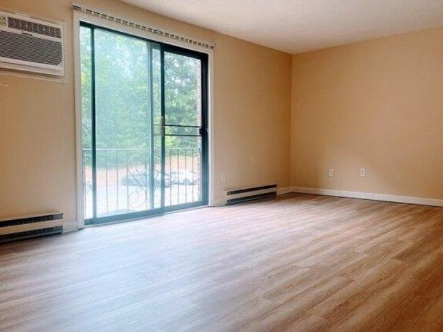 condo with 1 bedroom, Acton MA ES104849522