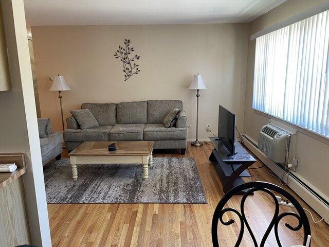 condo with 1 bedroom, Agawam MA ES105013644