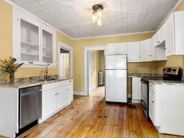 condo with 1 bedroom, Amesbury MA ES103932332