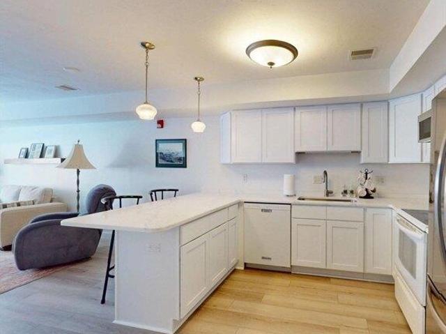condo with 1 bedroom, Amherst MA DLS103098673