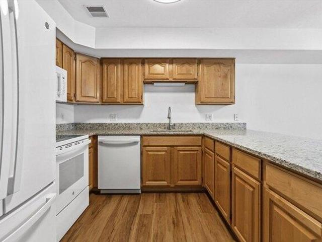 condo with 1 bedroom, Amherst MA DS102585678