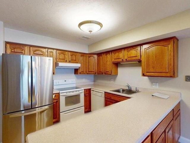condo with 1 bedroom, Amherst MA DS103774362