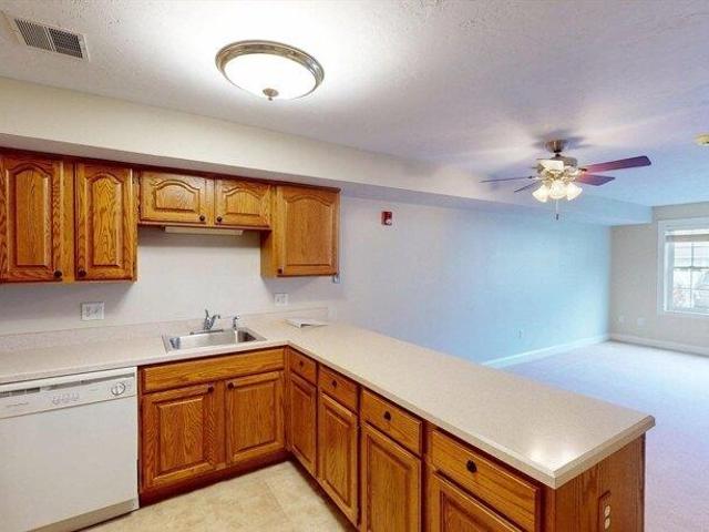 condo with 1 bedroom, Amherst MA ES104478435