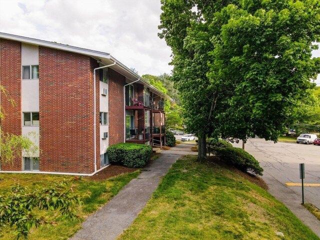 condo with 1 bedroom, Andover MA ES104569750