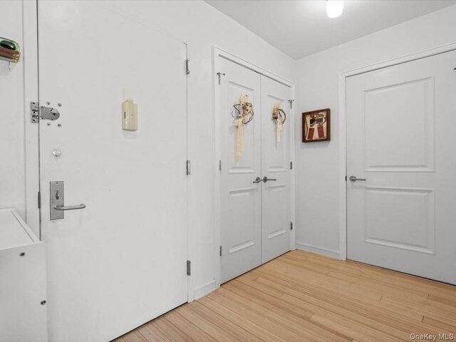 condo with 1 bedroom, Astoria NY ES105203650