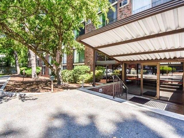 condo with 1 bedroom, Arlington MA DS102531965