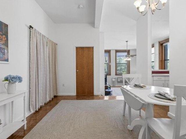 condo with 1 bedroom, Arlington MA ES103432380