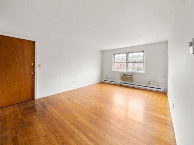 condo with 1 bedroom, Arlington MA ES103020743