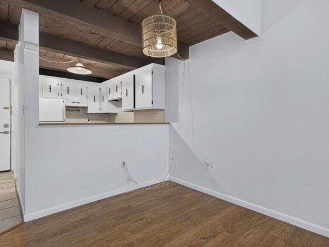 condo with 1 bedroom, Arlington MA ES104330056