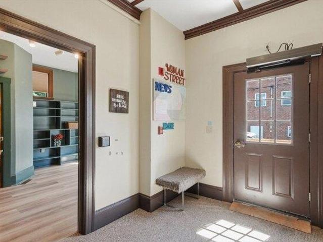 condo with 1 bedroom, Arlington MA ES105060156