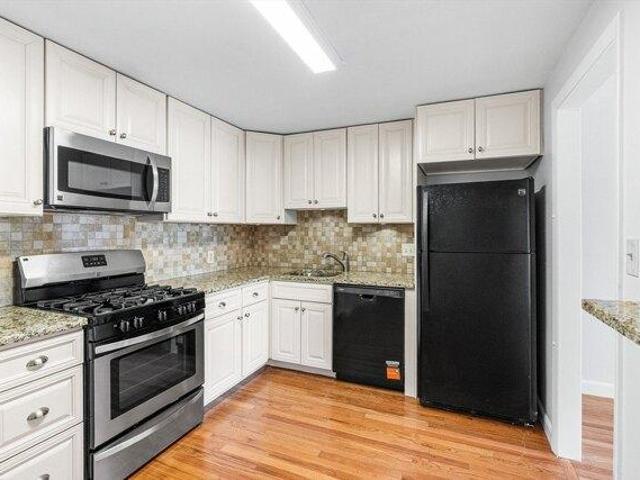 condo with 1 bedroom, Arlington MA ES105141744
