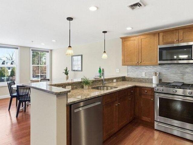 condo with 1 bedroom, Bedford MA DLS102729187