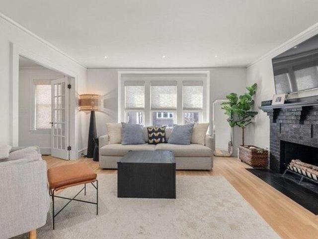 condo with 1 bedroom, Belmont MA ES103074372