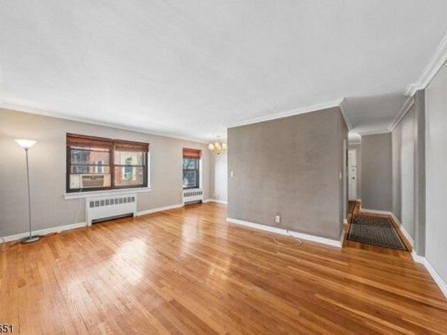 condo with 1 bedroom, Bergenfield NJ DS104410565