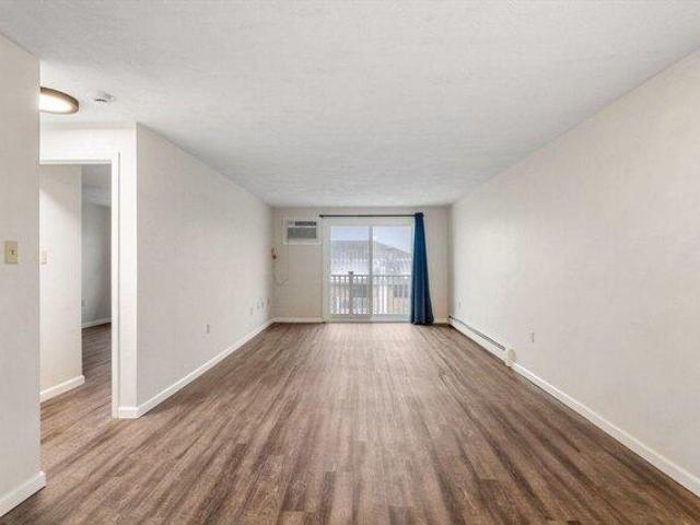 condo with 1 bedroom, Billerica MA ES103809971