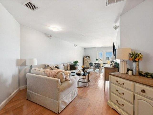 condo with 1 bedroom, Boston MA DS102443525