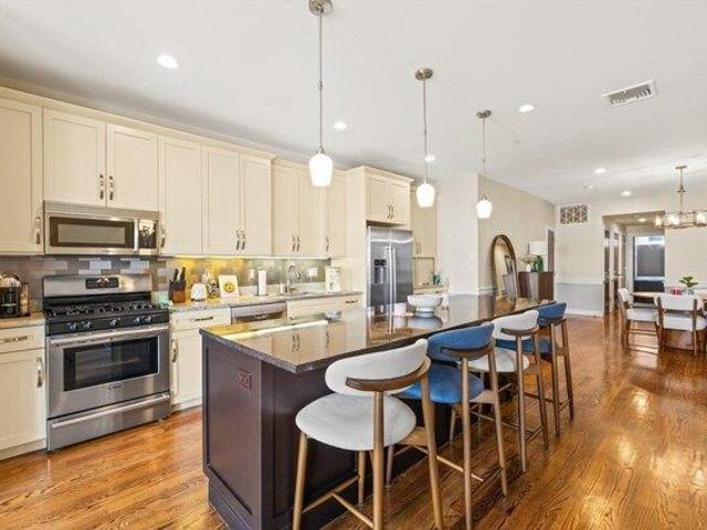 condo with 1 bedroom, Boston MA DS102475271