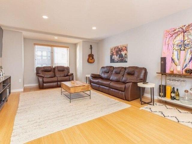 condo with 1 bedroom, Boston MA DS102118221