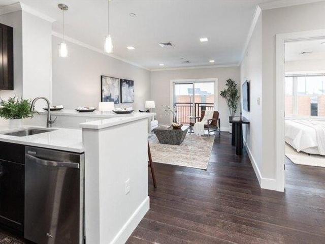 condo with 1 bedroom, Boston MA DS102121520