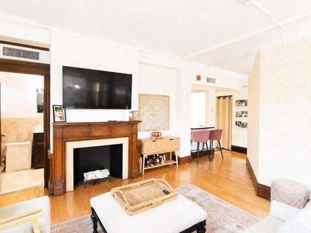 condo with 1 bedroom, Boston MA ES103250763