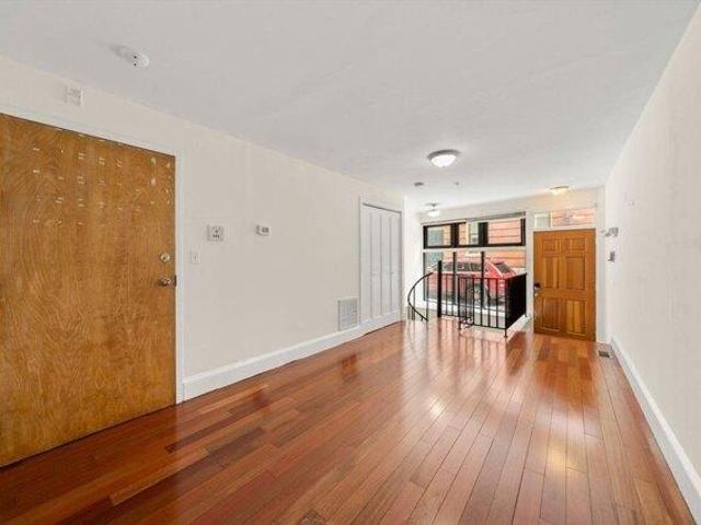 condo with 1 bedroom, Boston MA ES104571772