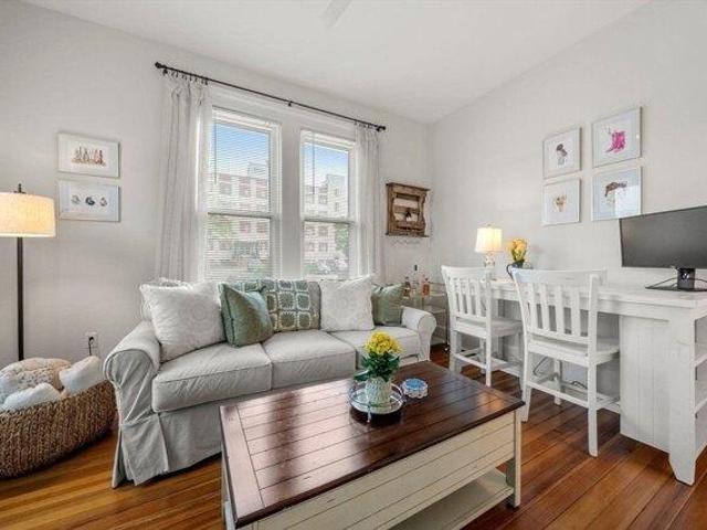 condo with 1 bedroom, Boston MA ES104010470