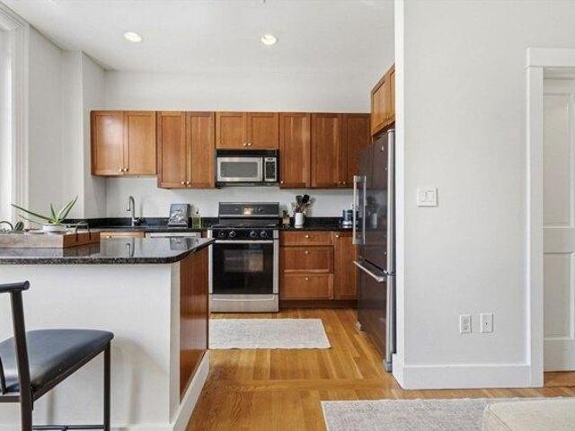 condo with 1 bedroom, Boston MA ES105081066