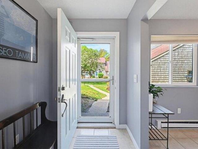 condo with 1 bedroom, Bourne MA DS104074702