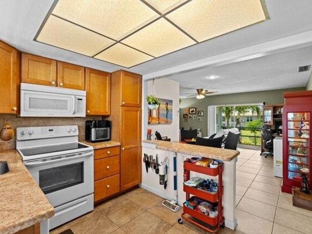 condo with 1 bedroom, Boynton Beach FL ES104899773