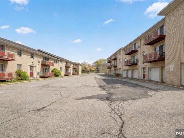 condo with 1 bedroom, Bloomfield NJ DS102255252