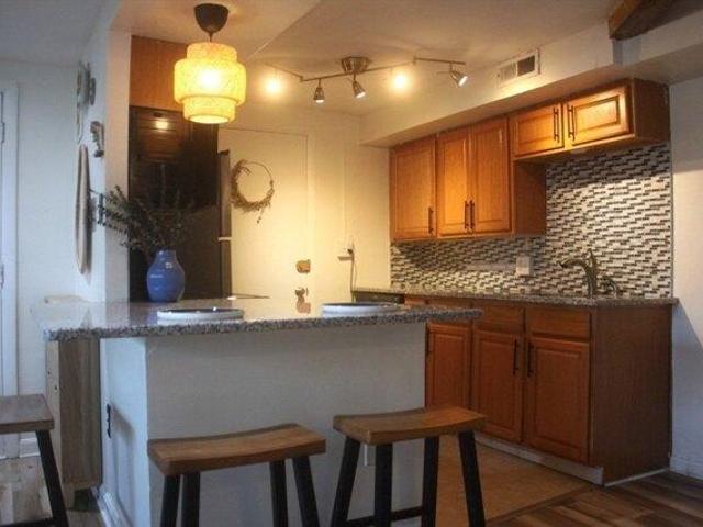 condo with 1 bedroom, Brockton MA ES105109497