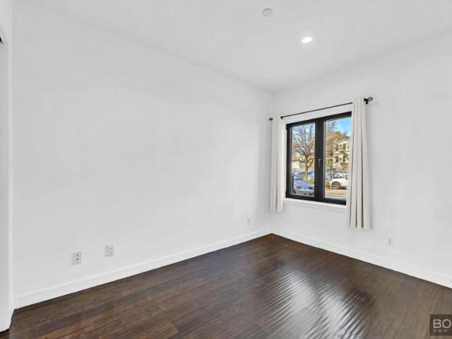 condo with 1 bedroom, Brooklyn NY ES101330872