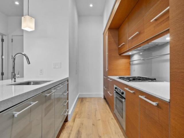 condo with 1 bedroom, Brooklyn NY ES101665446