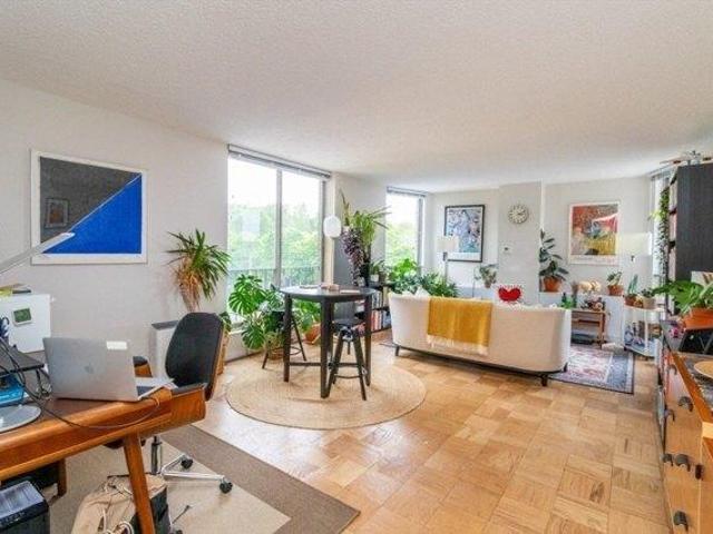 condo with 1 bedroom, Brookline MA DS103807271