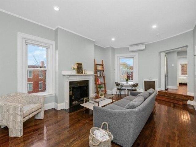 condo with 1 bedroom, Brookline MA ES103495614