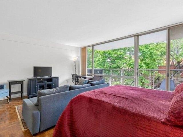 condo with 1 bedroom, Brookline MA ES103852332