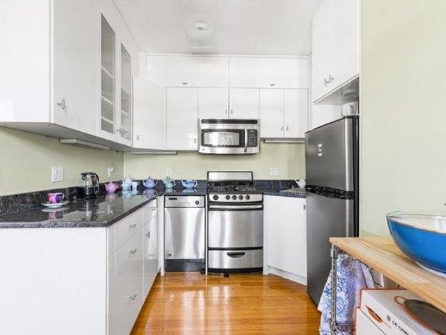 condo with 1 bedroom, Brookline MA ES103221217
