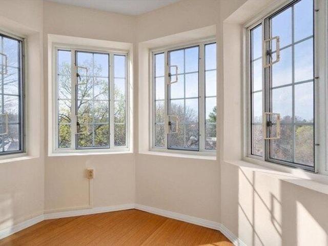 condo with 1 bedroom, Brookline MA ES103247784