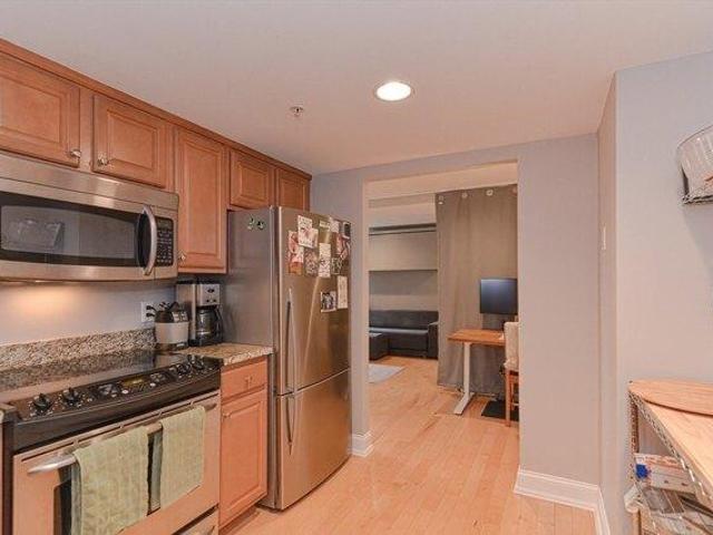 condo with 1 bedroom, Brookline MA ES105080755