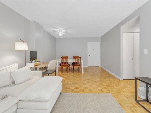 condo with 1 bedroom, Brookline MA ES105229002