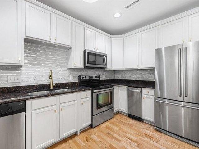condo with 1 bedroom, Braintree MA ES103619497