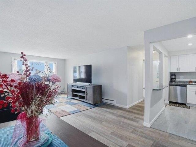 condo with 1 bedroom, Bridgewater MA ES105079693