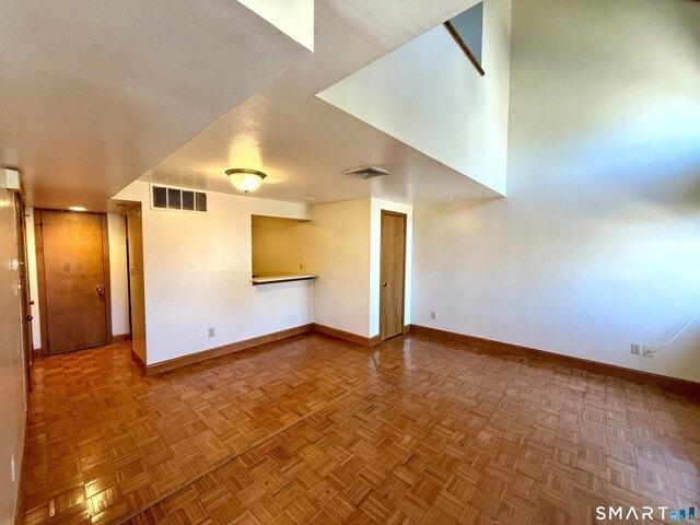 condo with 1 bedroom, Bridgeport CT DLS102779669