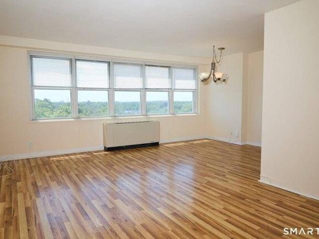condo with 1 bedroom, Bridgeport CT ES105157140