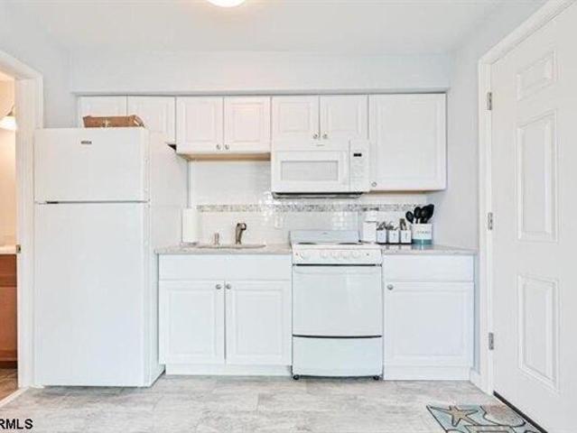condo with 1 bedroom, Brigantine NJ DLS101750310