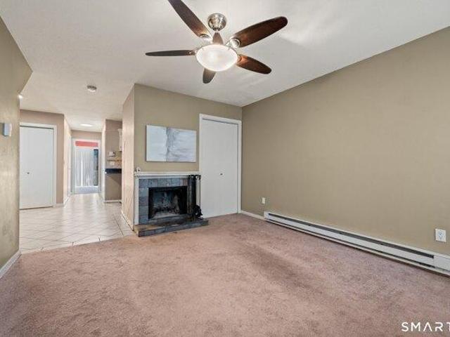 condo with 1 bedroom, Bristol CT DS104193089