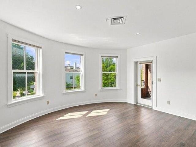 condo with 1 bedroom, Burlington VT ES105116313