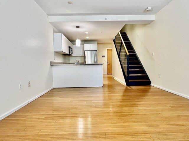 condo with 1 bedroom, Cambridge MA ES104331394