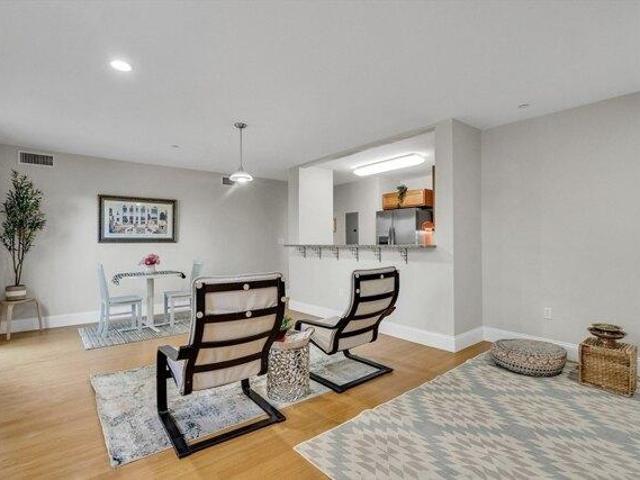condo with 1 bedroom, Cambridge MA ES105112758
