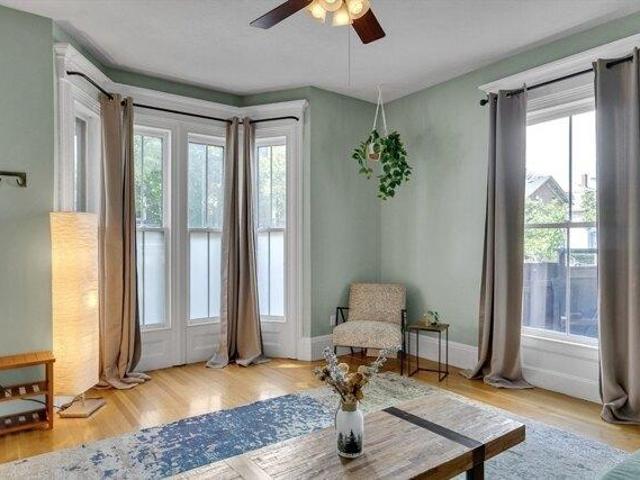 condo with 1 bedroom, Cambridge MA ES105115232